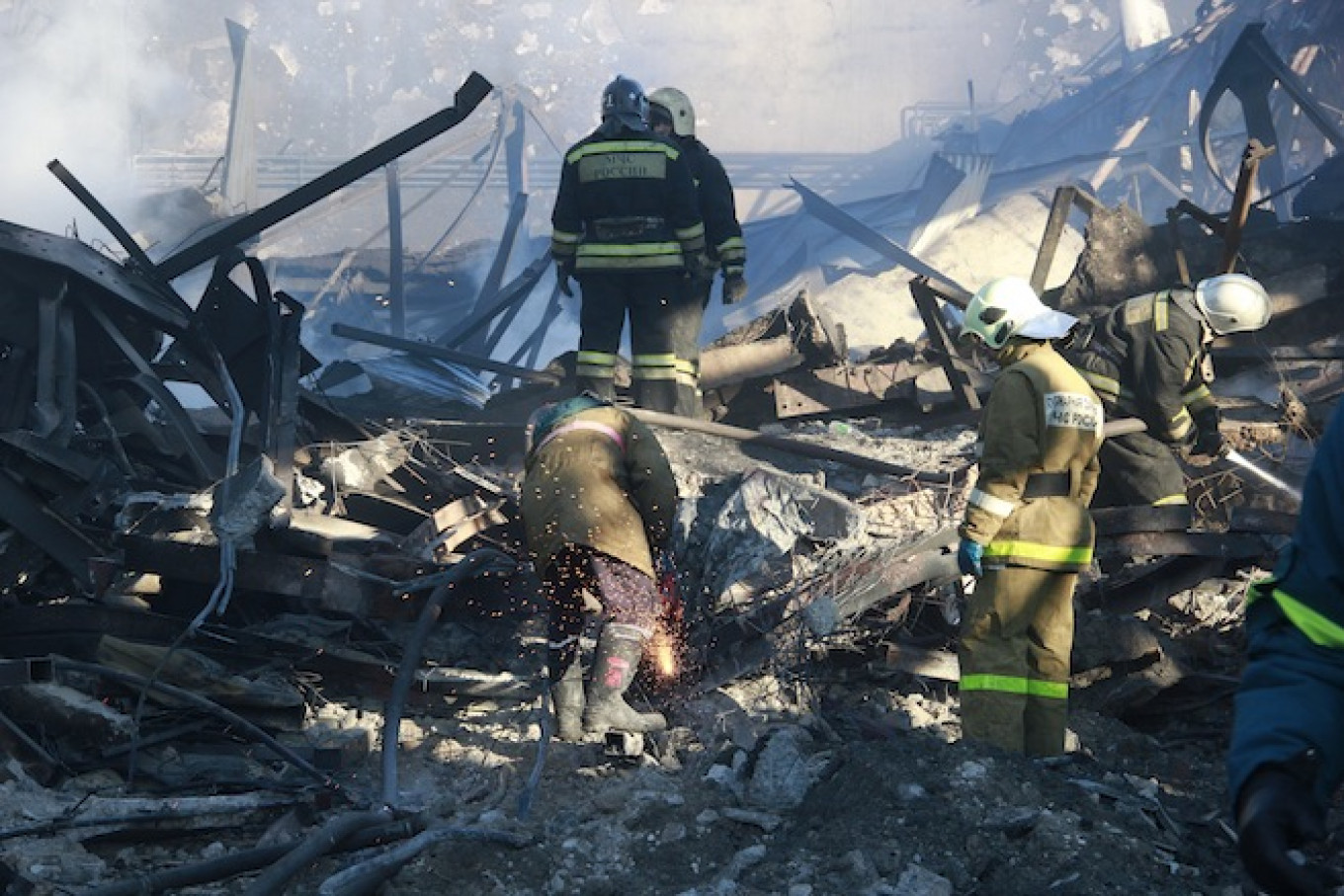 Death Toll in Russian Shopping Center Fire Rises to 14