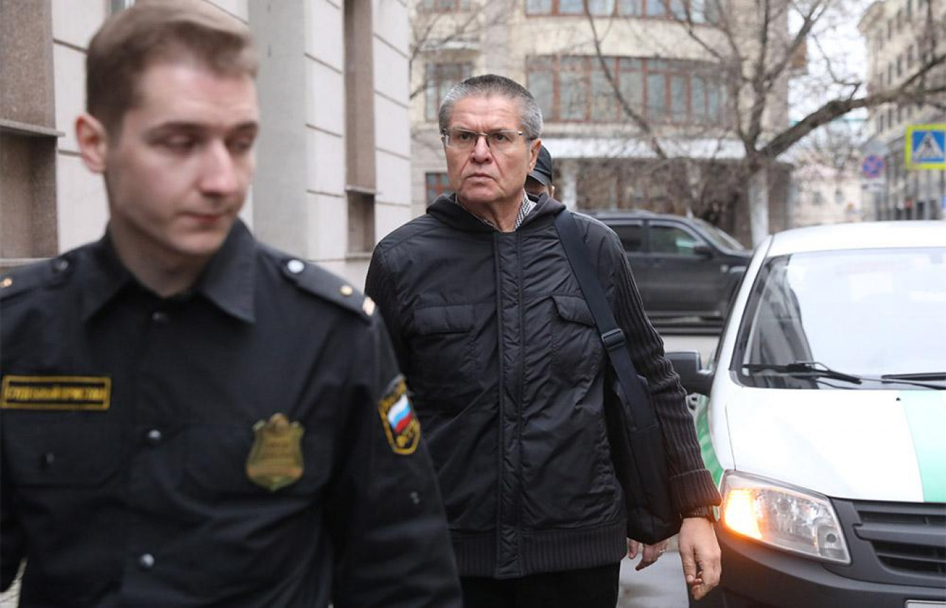 Rosneft CEO Igor Sechin Dodges Court Appearance Again
