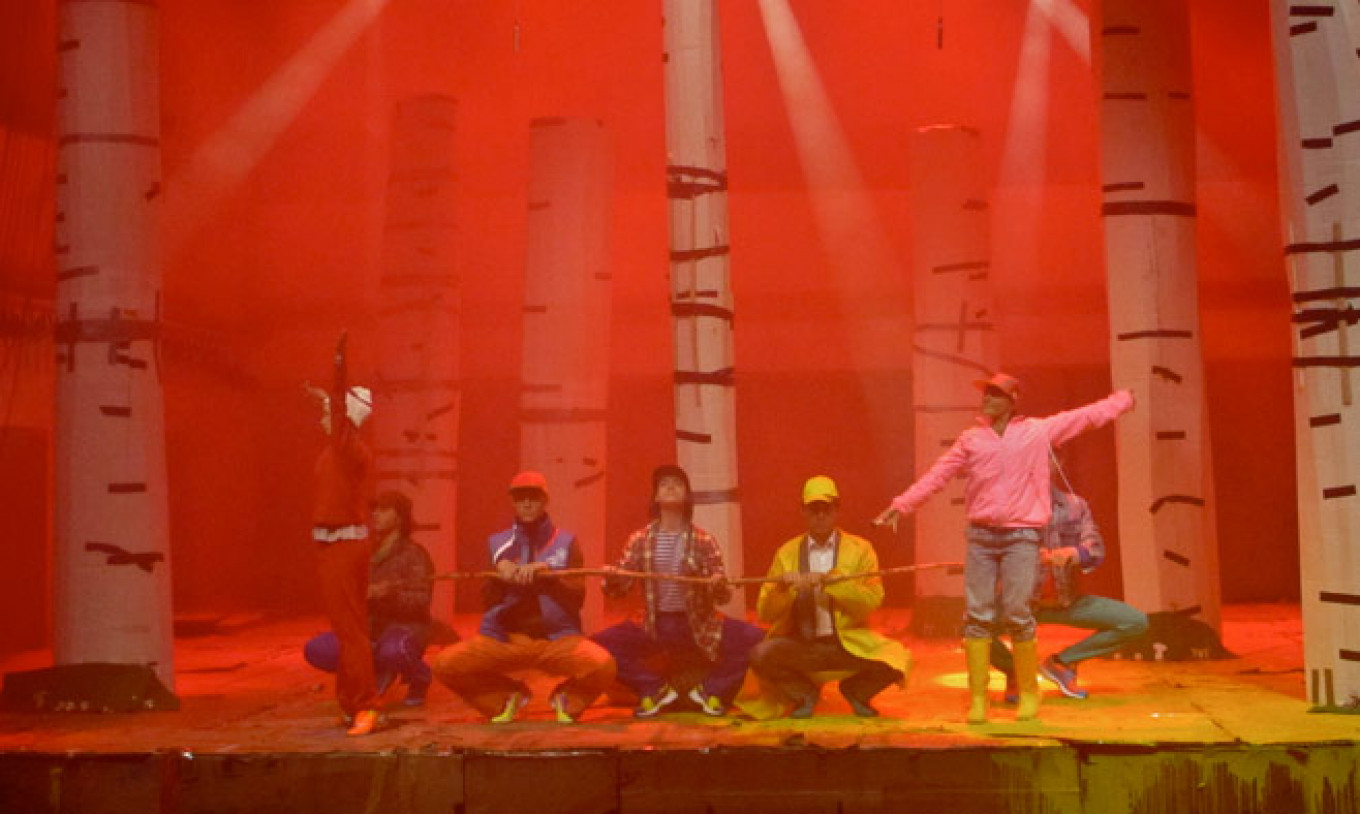 Director Dmitry Krymov's Beautiful, Very Russian Blues