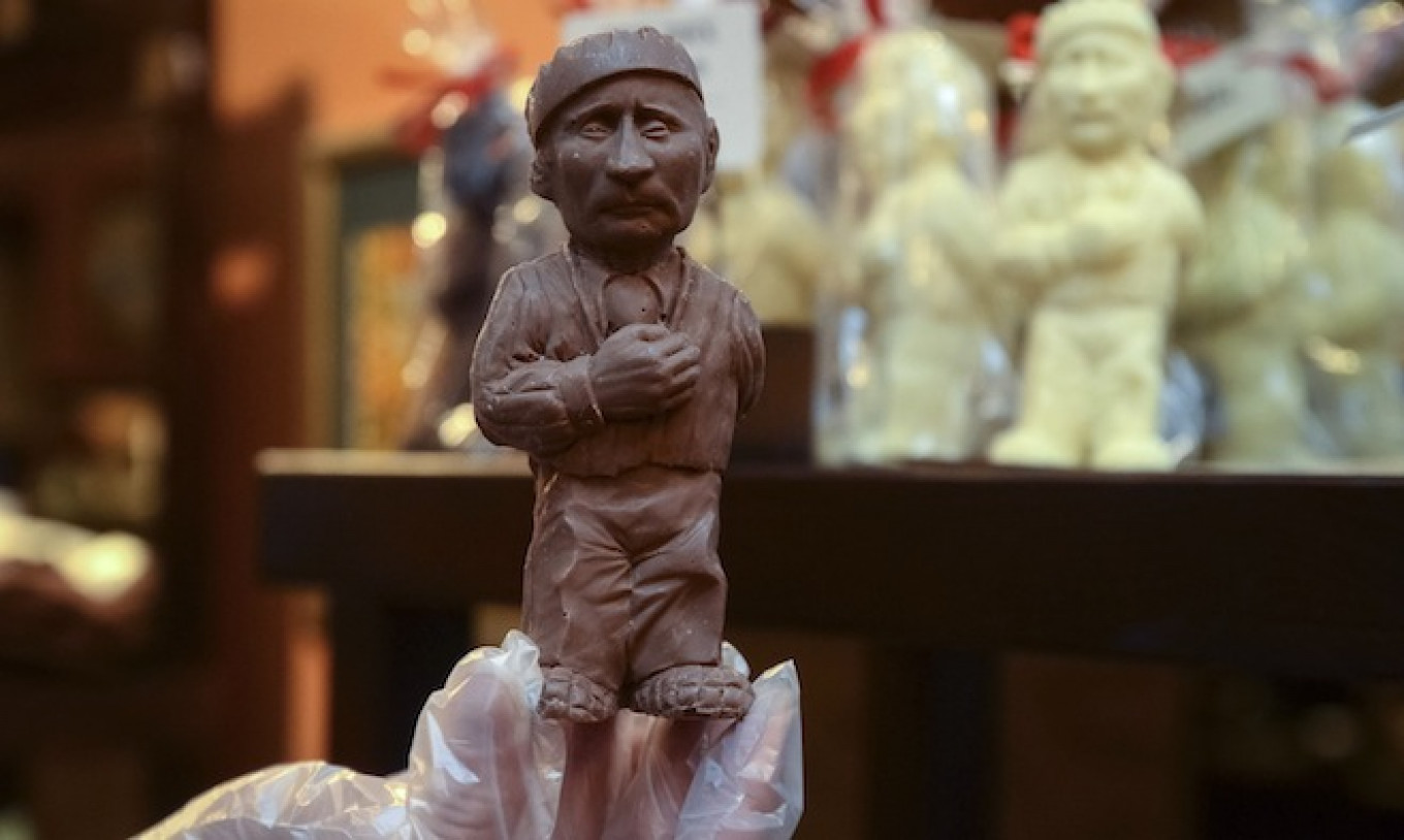Chocolate Putin Figures Go on Sale in Western Ukraine