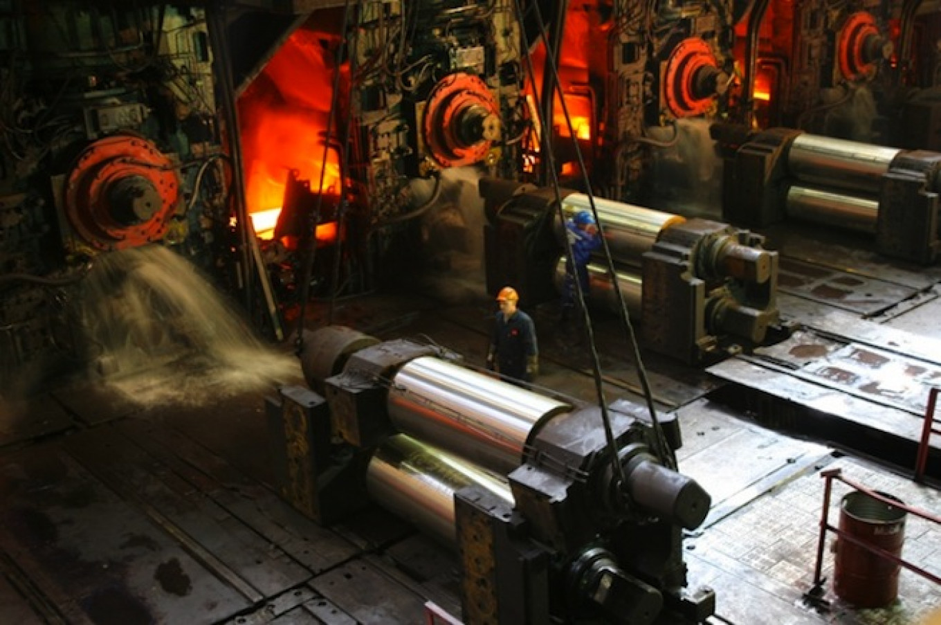 FOREX Gain Helps Russian Steelmaker MMK Swing Back to Profit