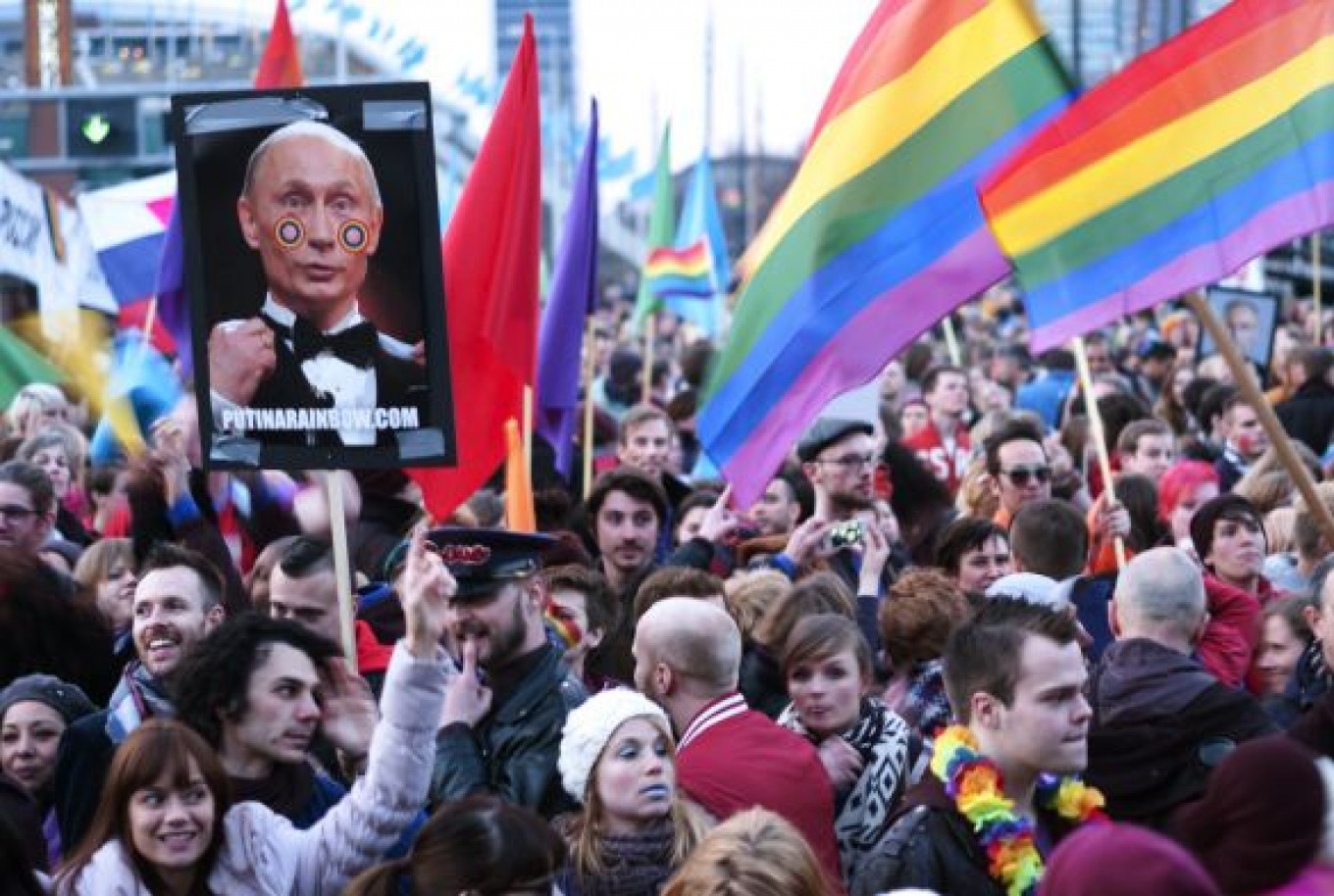 Putin Says Homosexuals Enjoy Equality in Russia