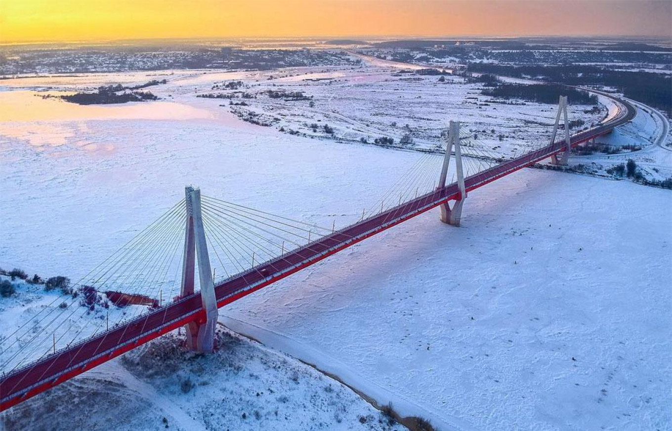 Bridges Across Russia Through Instagram