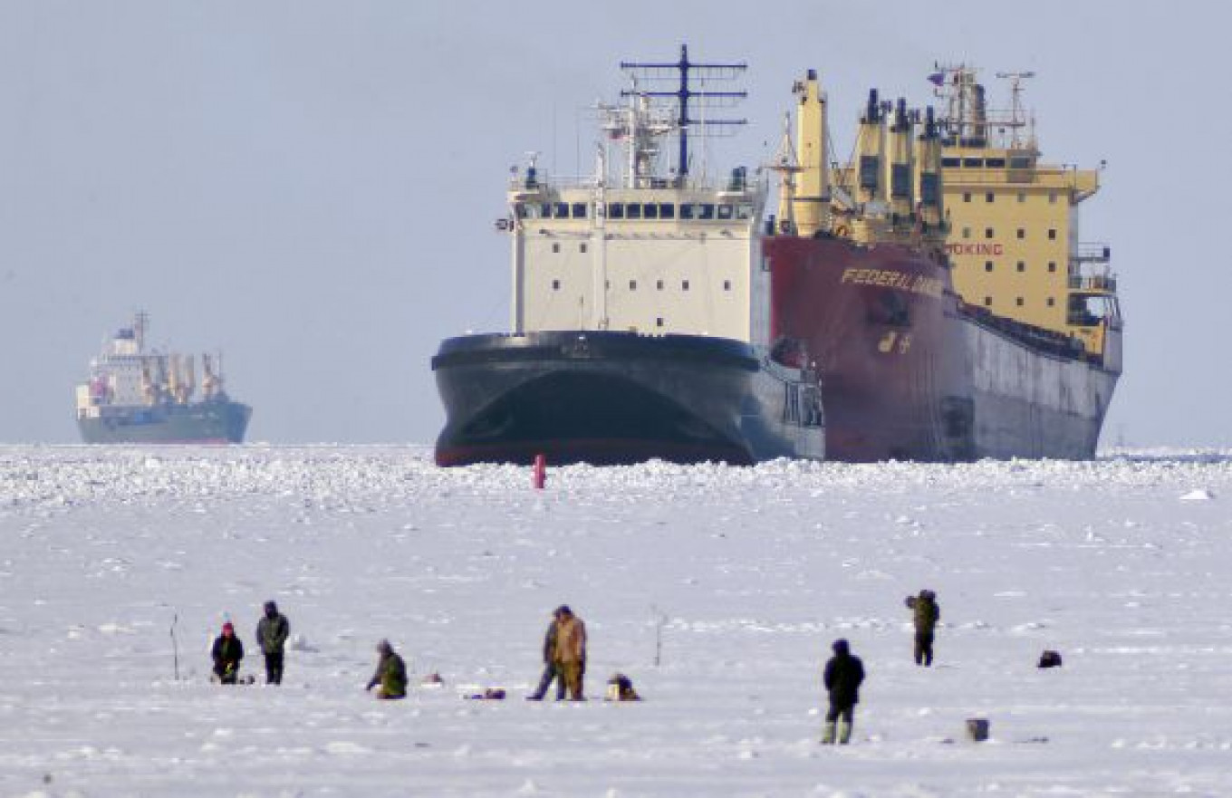 97 Ships Stuck in Ice Near St. Petersburg