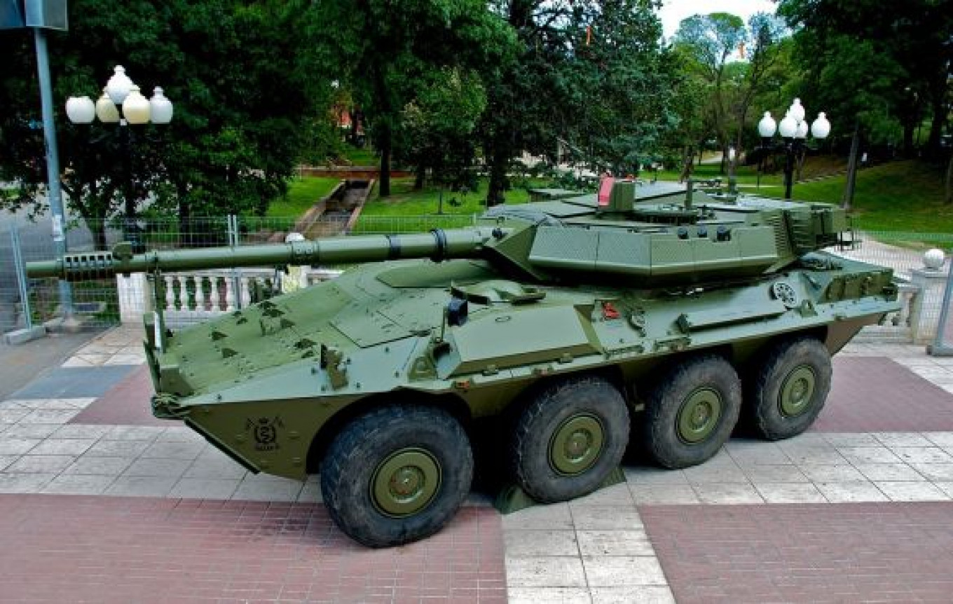 Italian Tank Gets Russian Test-Drive