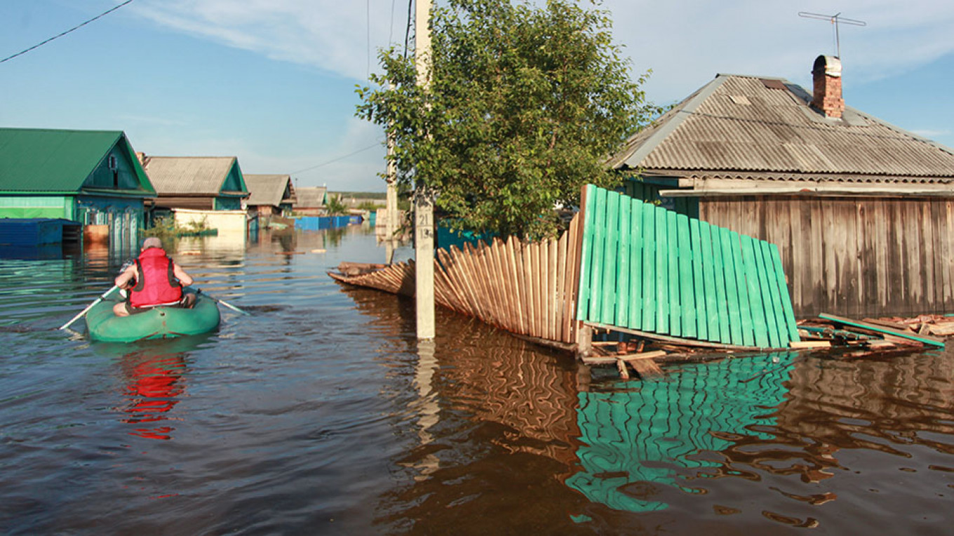 Siberian Governor Sparks Backlash With 'Insulting' Comments to Flood ...