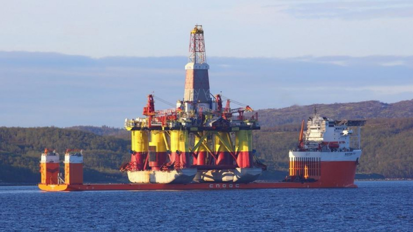 Oil Rigs Leave Russia's Arctic Waters As Drilling Season Winds Down ...