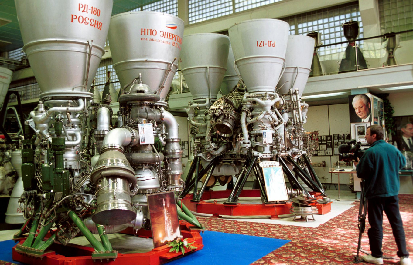 U.S. in Talks to Buy 5 Rocket Engines From Russia