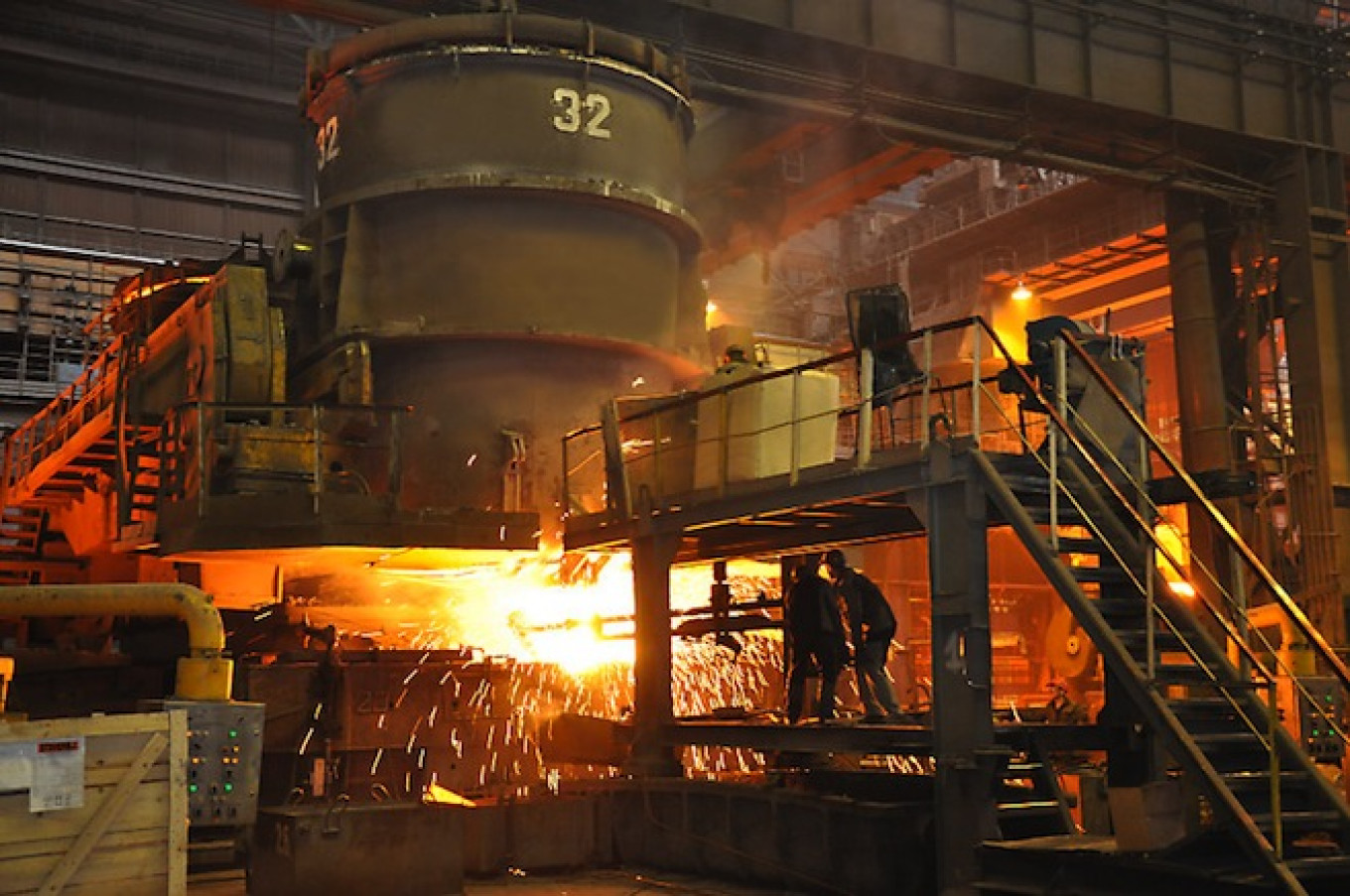 Weak Ruble Brings Russian Steelmaker Severstal to New Heights