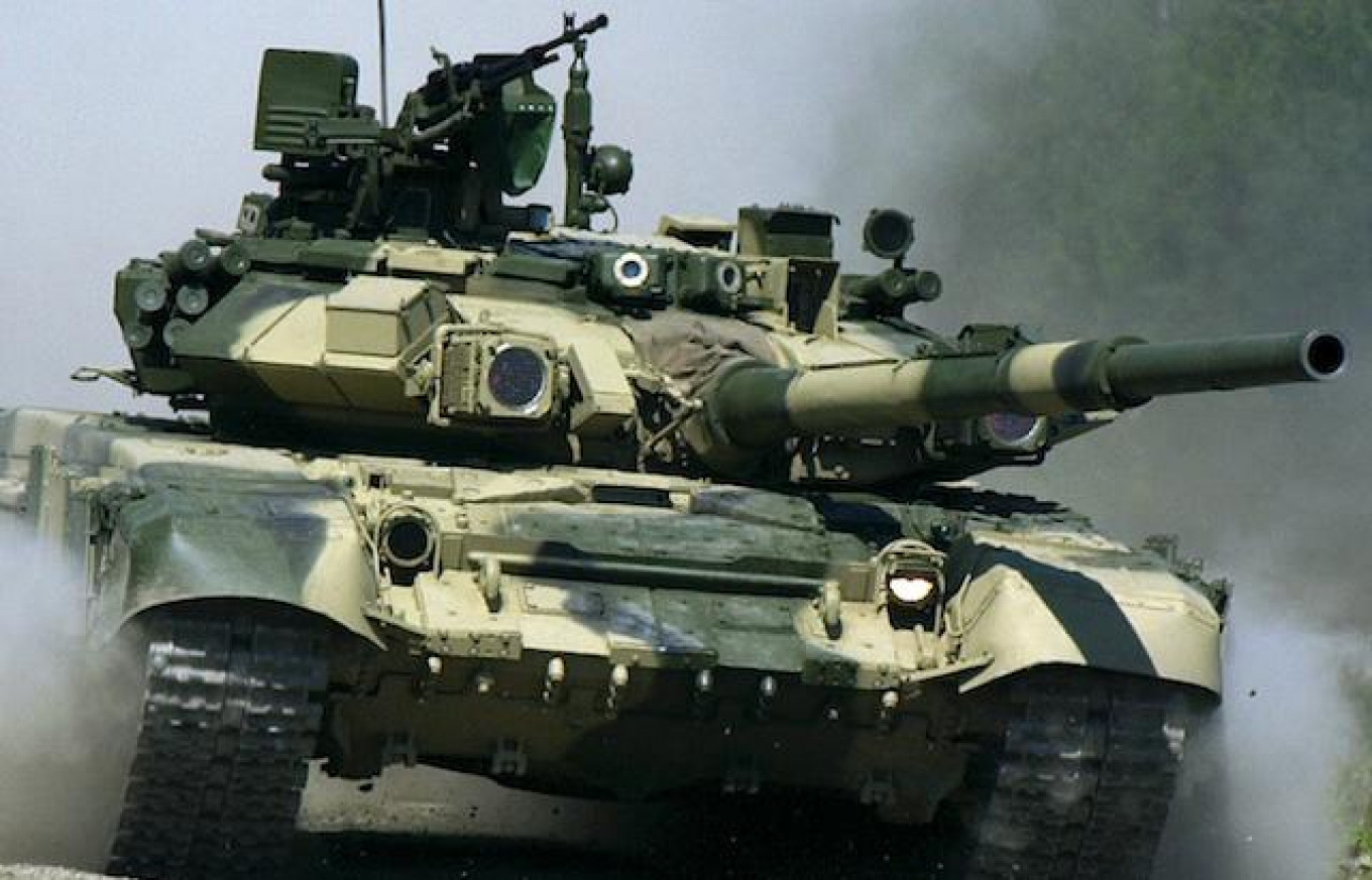 India to Buy 464 T-90 Tanks From Russia