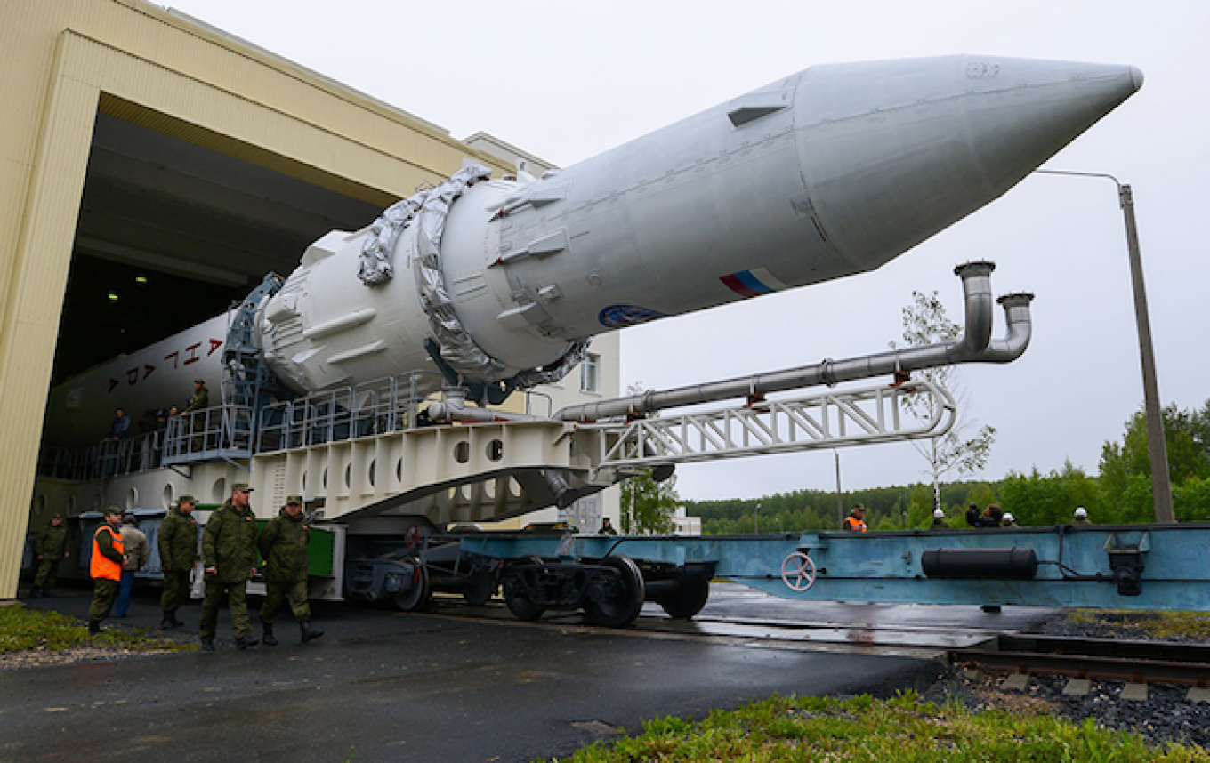 Angara Rocket Returned to Launch Pad for 2nd Take Off Attempt