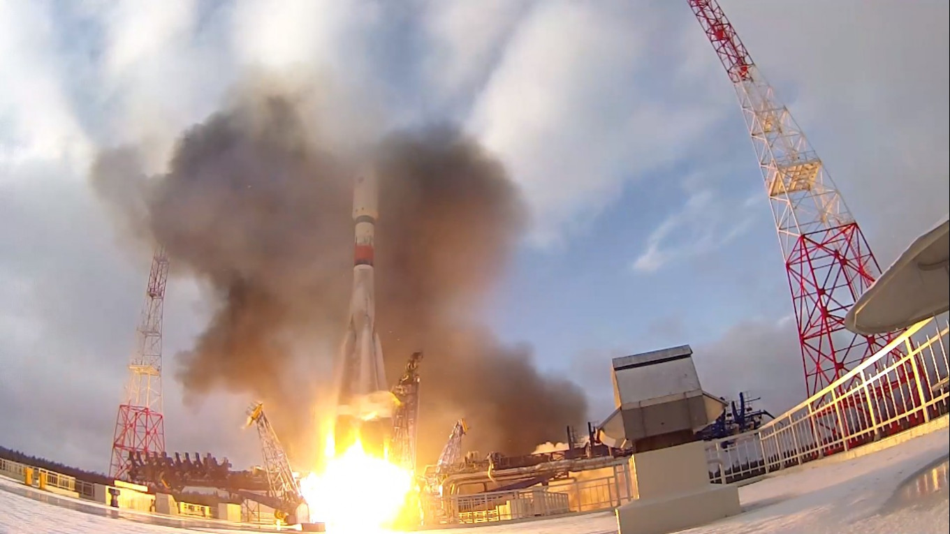 ISS Crew Blasts Off From Russia's Baikonur Cosmodrome Despite Virus-Hit ...