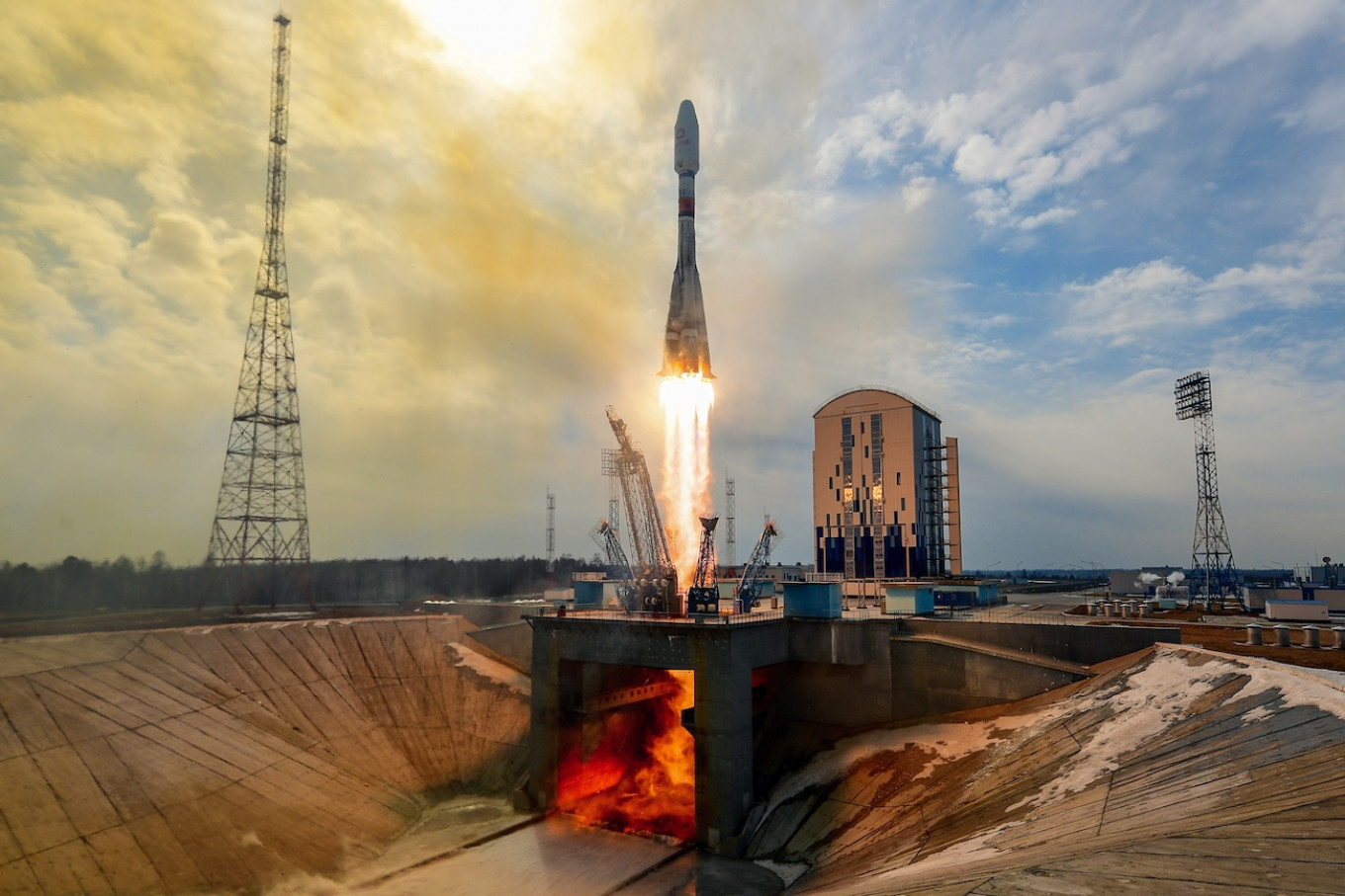 Russia Launches More UK Telecom Satellites into Space - The Moscow Times
