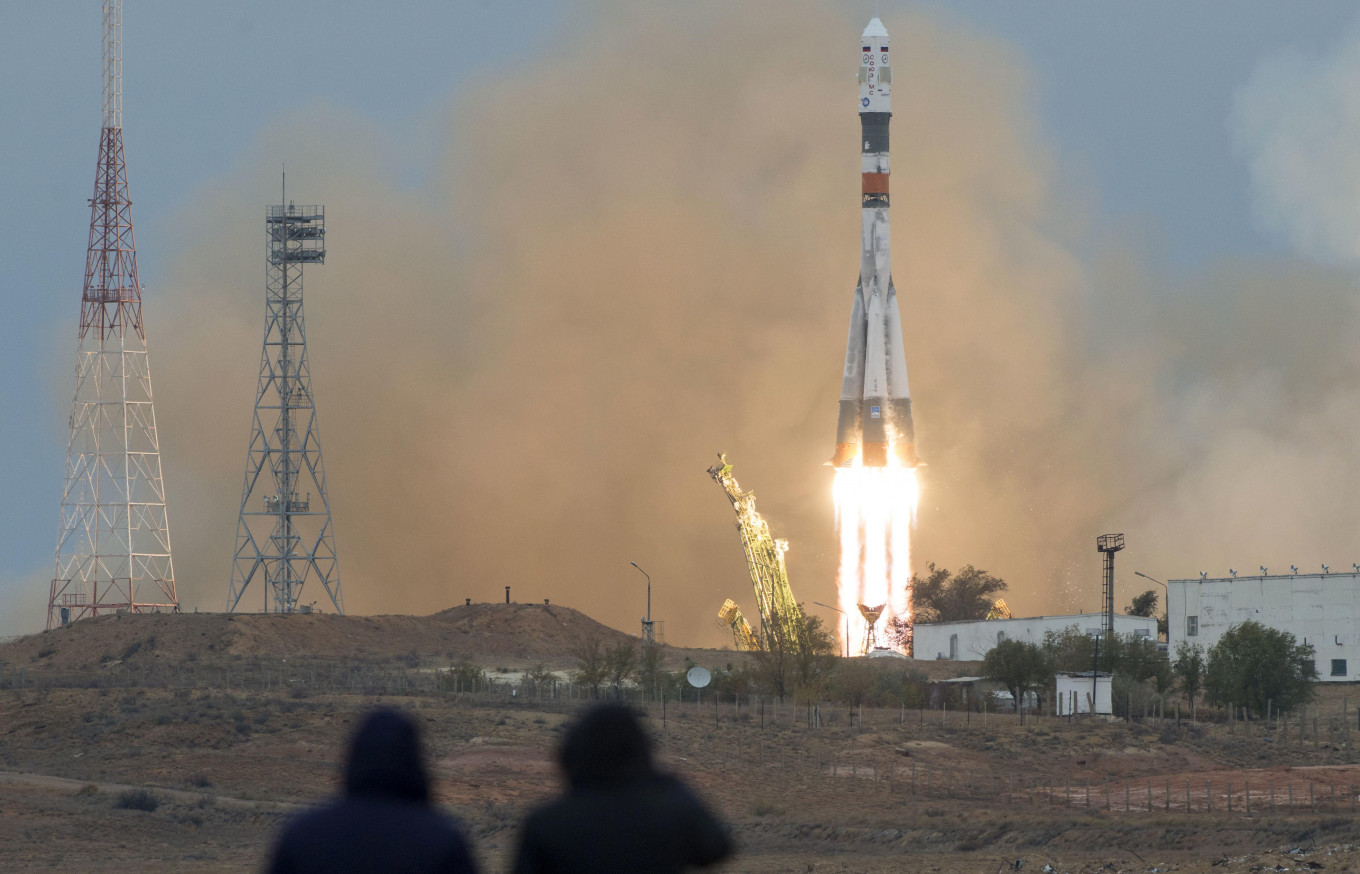 Russia's Space Agency Announces a Casting Call for Tomorrow's Cosmonauts