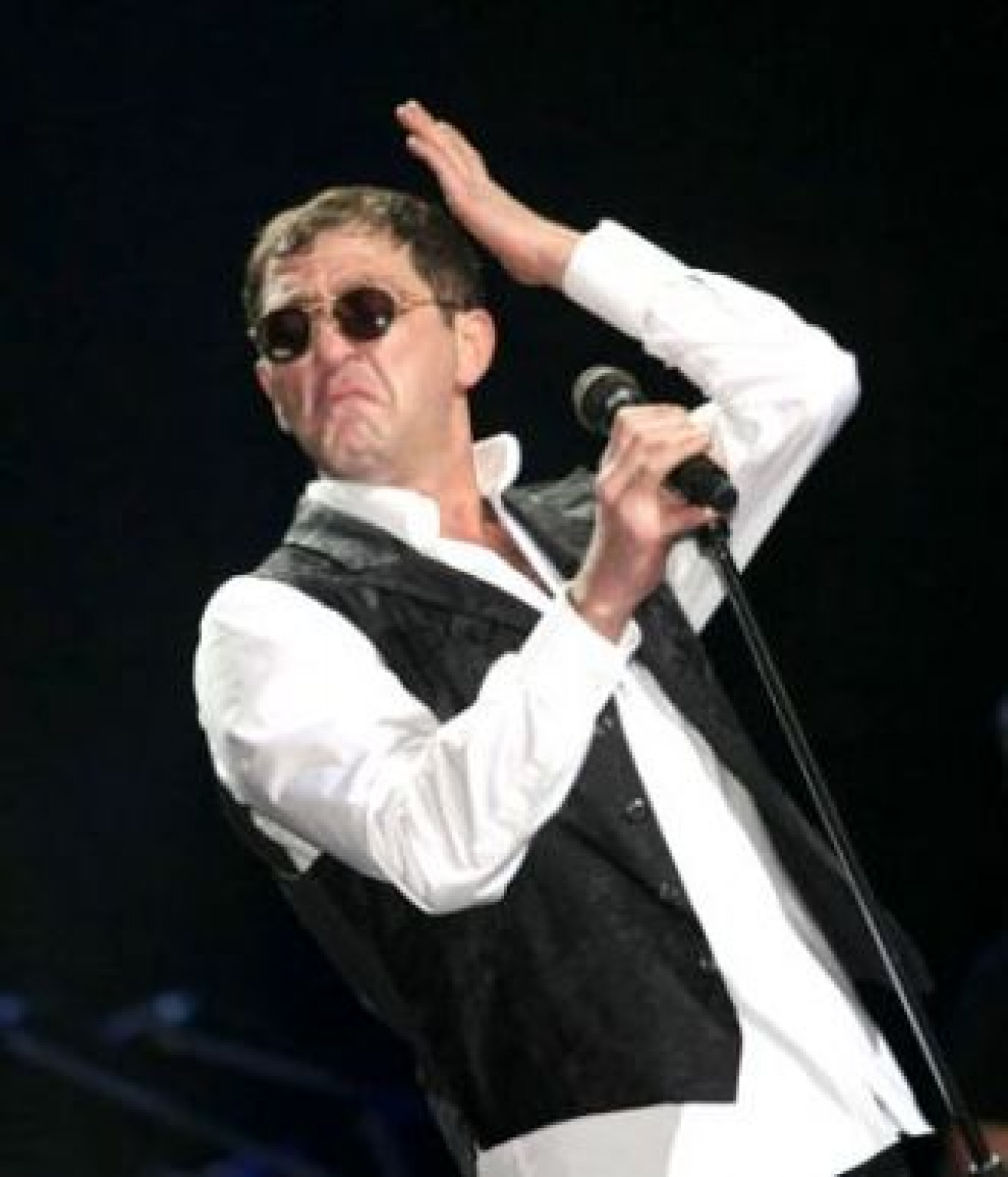 Popular Russian Singer Calls Mafia Allegations 'Absurd'