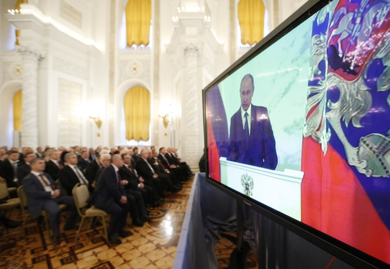 Putin Promises Amnesty for Capital Returning to Russia