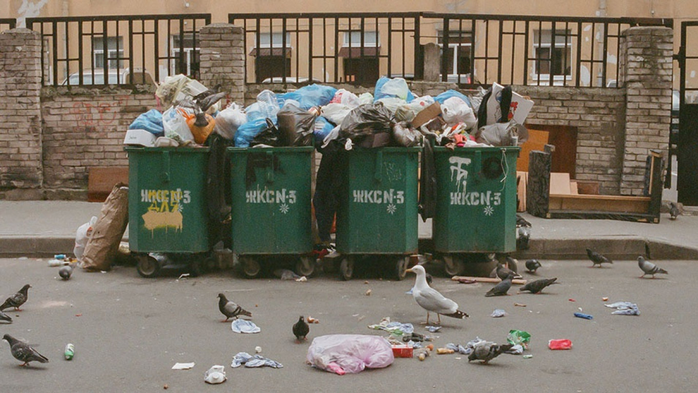 Activists Send Trash Parcels to Russian Deputies in Protest