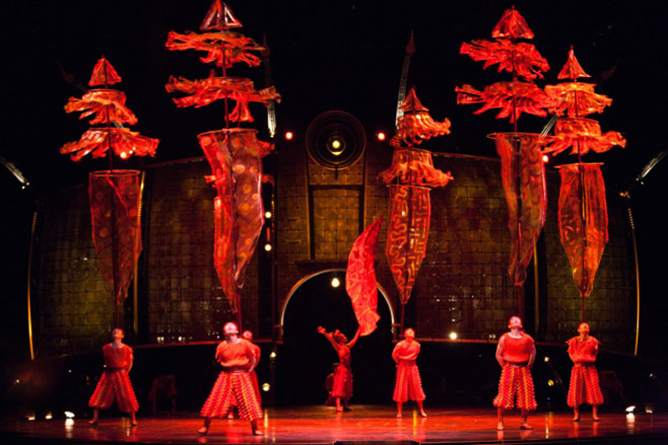 Cirque Du Soleil's 'Dralion' Combines East and West