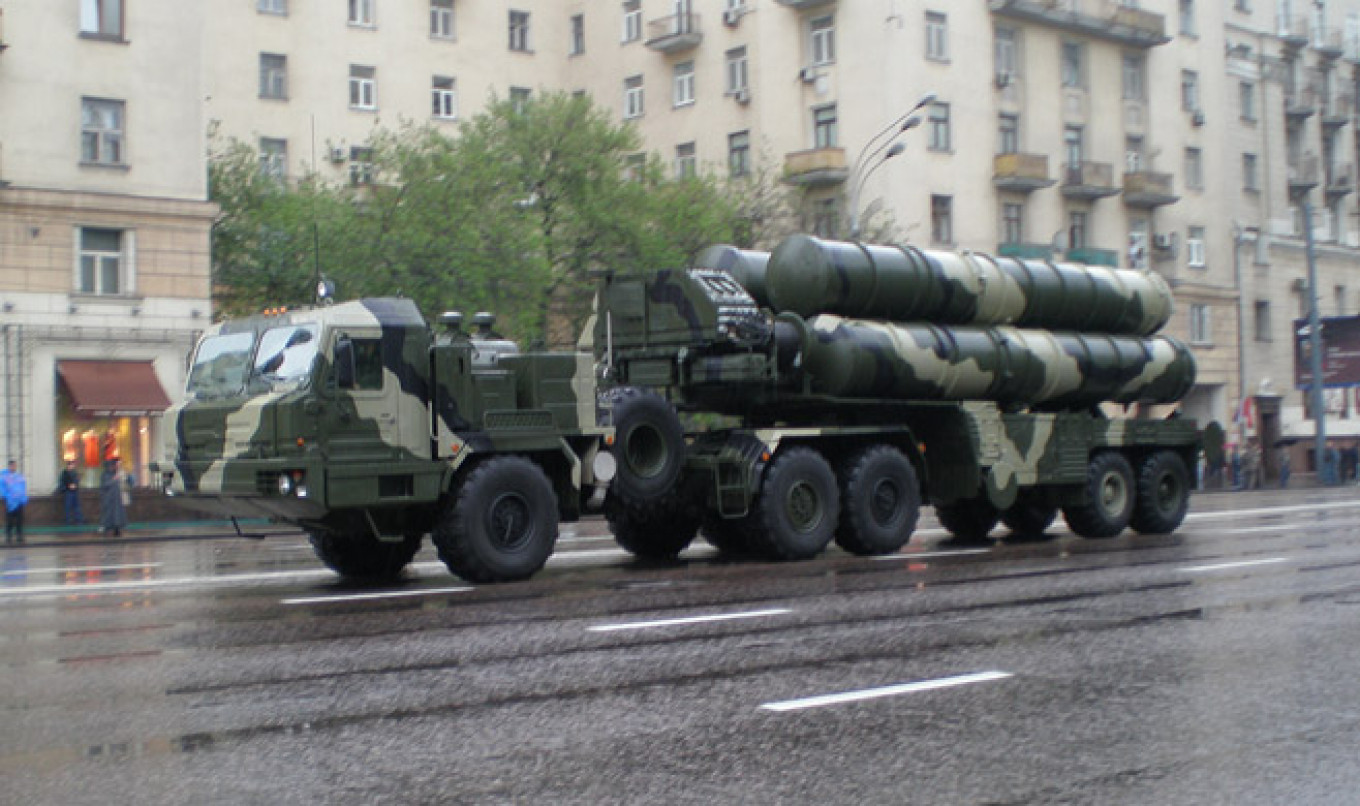 Russian Air Defenses to Get Powerful New Missile This Year – Report