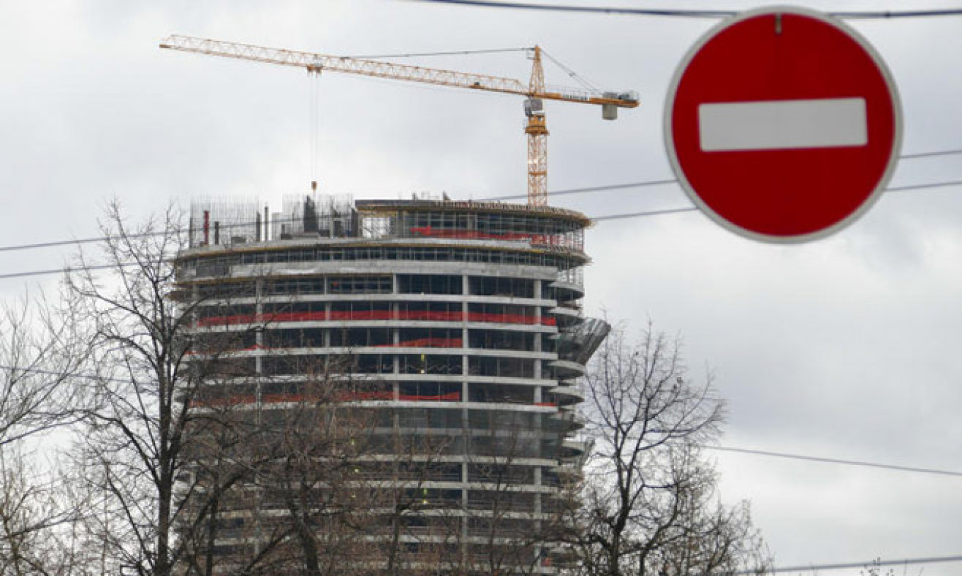 Russian Housing Construction Rises 30%, But Drop Is Coming