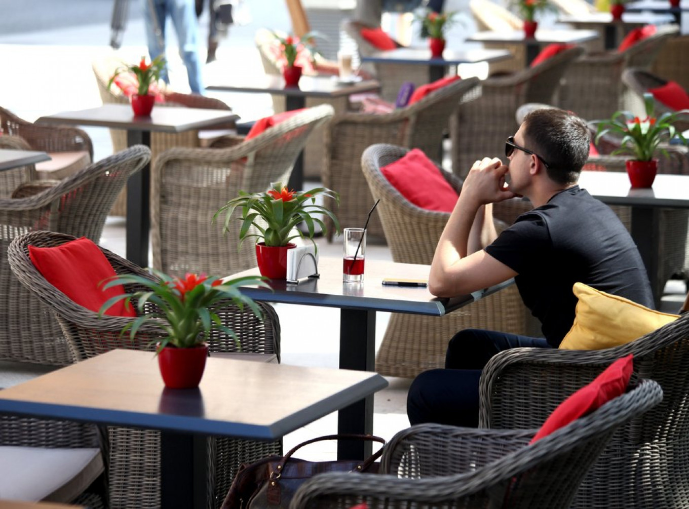 Russia’s ‘Core’ Middle Class Shrinks to 10M – HSE - The Moscow Times