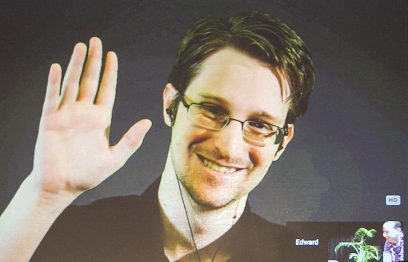 U.S. Whistleblower Edward Snowden Allowed to Stay in Russia for 'a ...