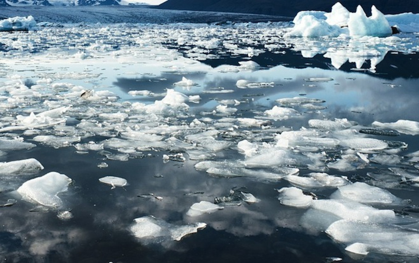 Canadian 'Ghost' Ship Approaching Coast of Russia's Far East