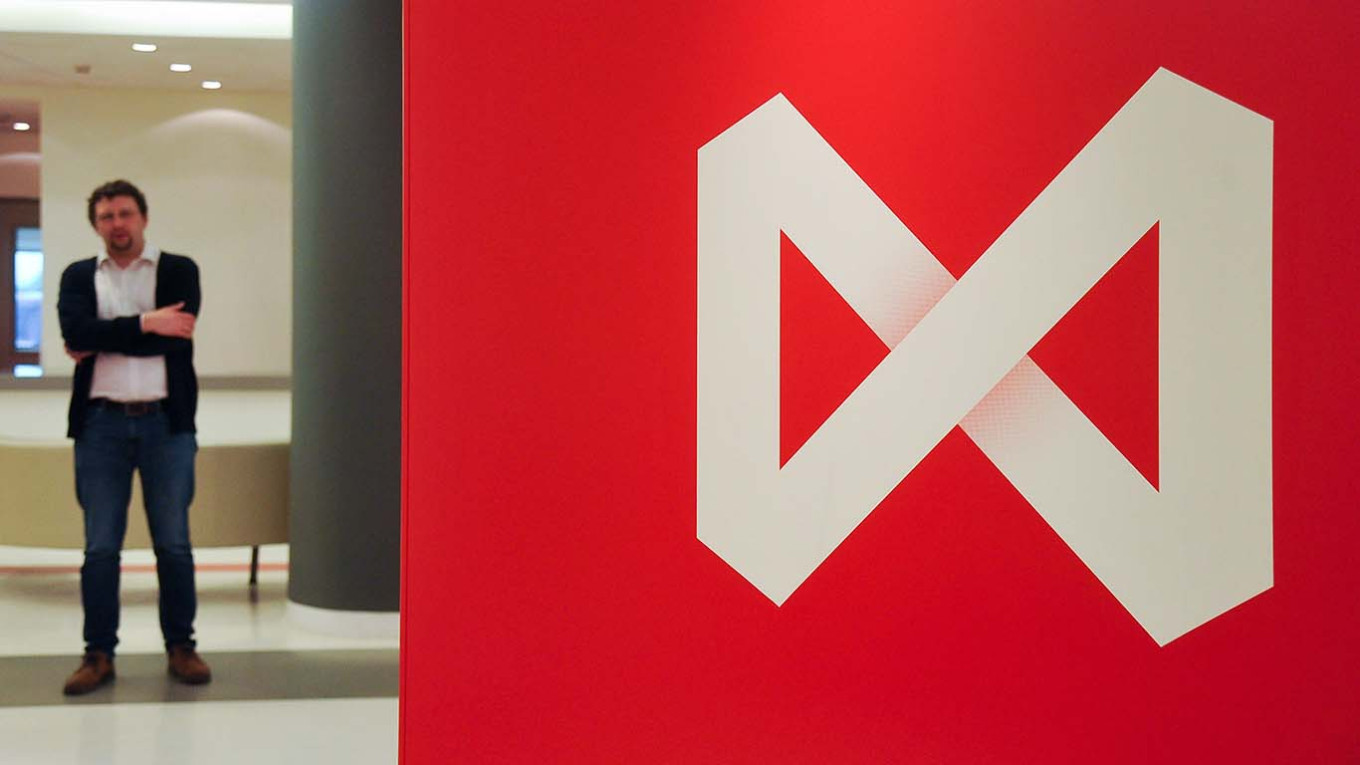 Russian Stocks Slide to Lowest Level Since October as Hopes for Ukraine ...
