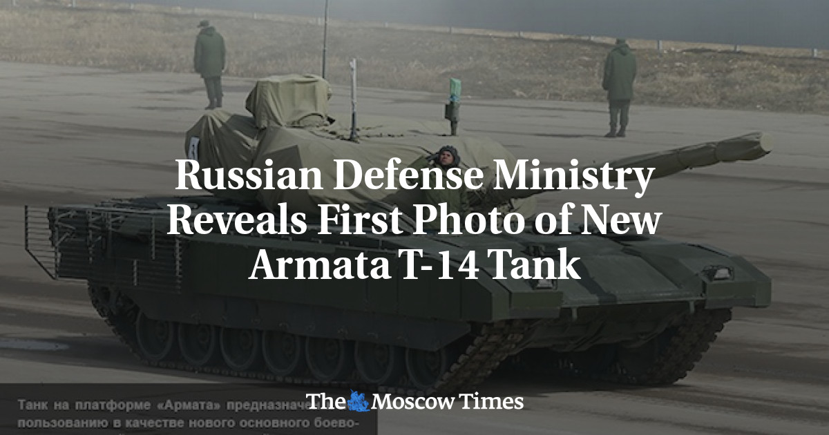 Russian Defense Ministry Reveals First Photo of New Armata T-14 Tank