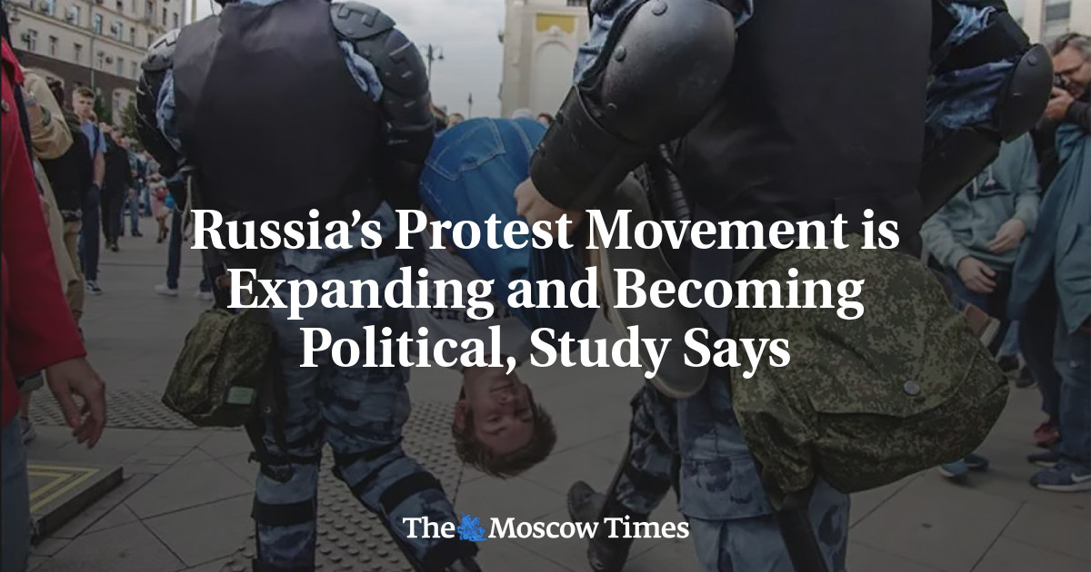 Russia’s Protest Movement is Expanding and Becoming Political, Study ...