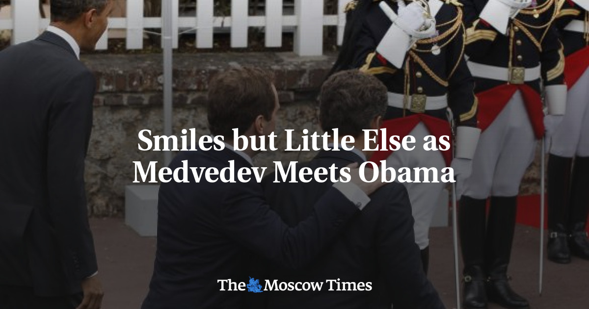 Smiles but Little Else as Medvedev Meets Obama