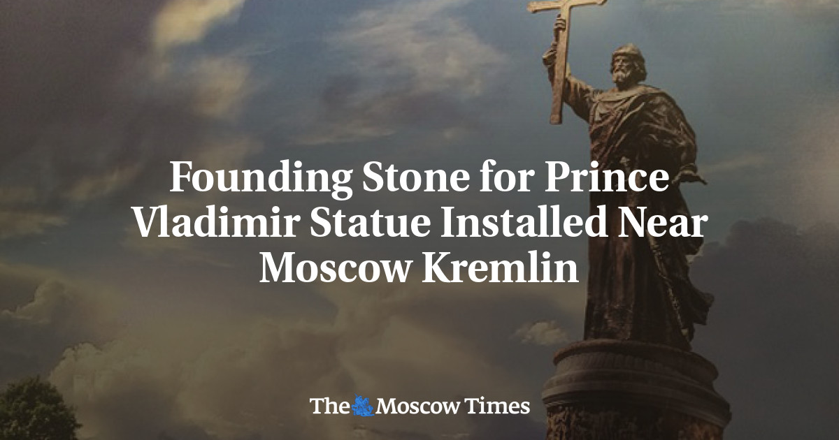 Founding Stone for Prince Vladimir Statue Installed Near Moscow Kremlin