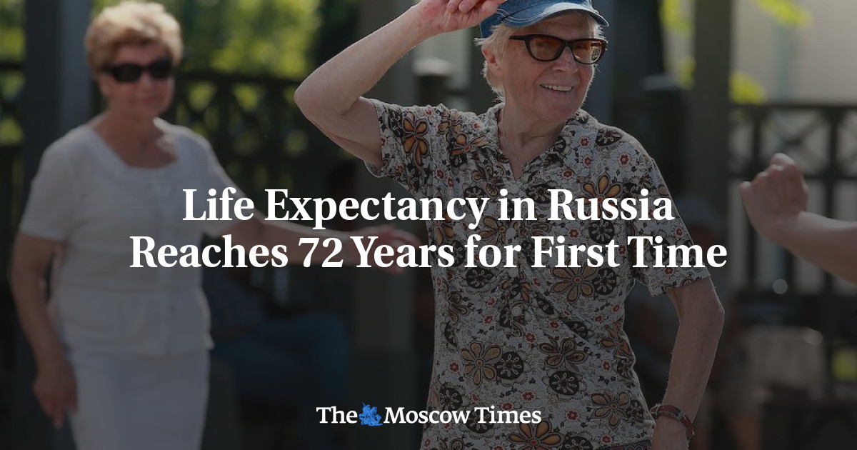 Life Expectancy in Russia Reaches 72 Years for First Time