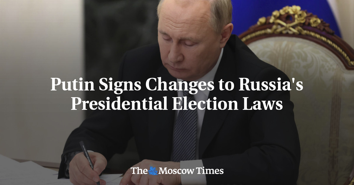 Putin Signs Changes to Russia's Presidential Election Laws - The Moscow ...