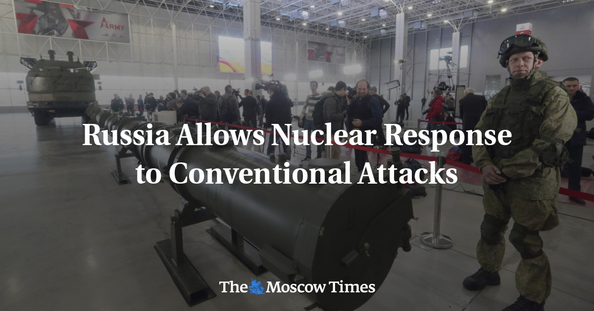 Russia Allows Nuclear Response to Conventional Attacks - The Moscow Times