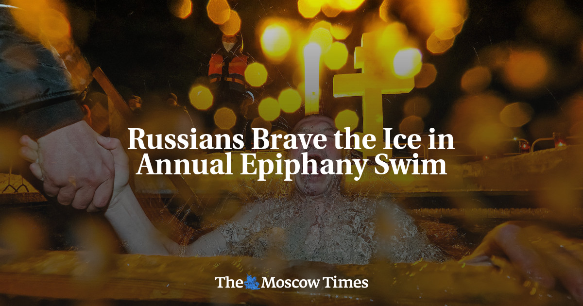 Russians Brave the Ice in Annual Epiphany Swim - The Moscow Times