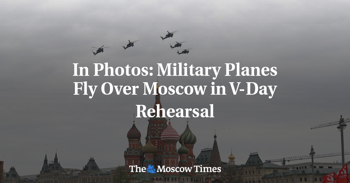 In Photos: Military Planes Fly Over Moscow in V-Day Rehearsal - The ...