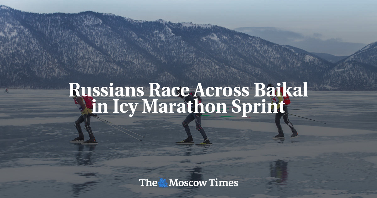Russians Race Across Baikal in Icy Marathon Sprint - The Moscow Times