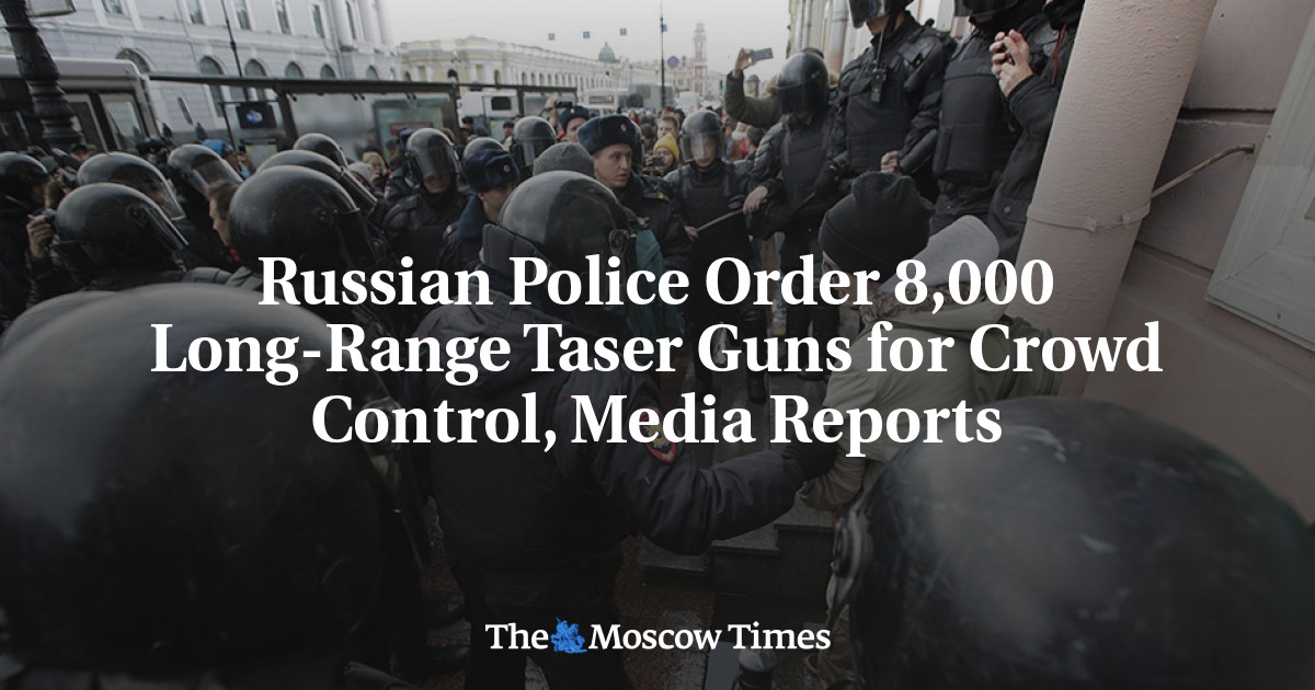 Russian Police Order 8,000 Long-Range Taser Guns for Crowd Control ...