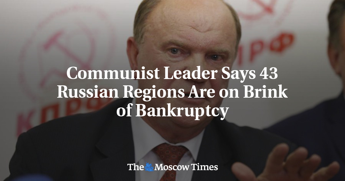 Communist Leader Says 43 Russian Regions Are on Brink of Bankruptcy