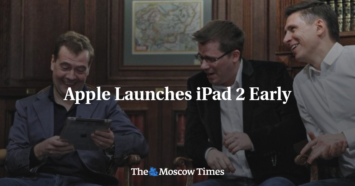 Apple Launches iPad 2 Early
