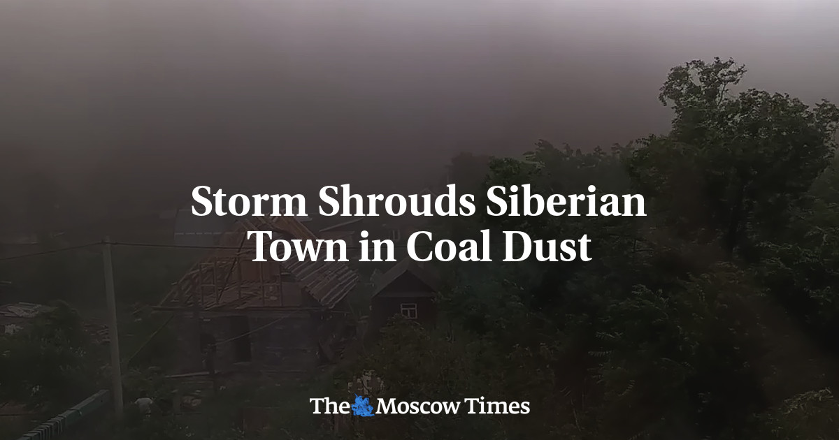 Storm Shrouds Siberian Town in Coal Dust - The Moscow Times