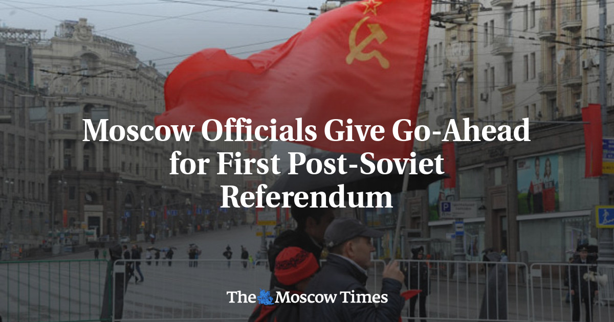 Moscow Officials Give Go-Ahead for First Post-Soviet Referendum