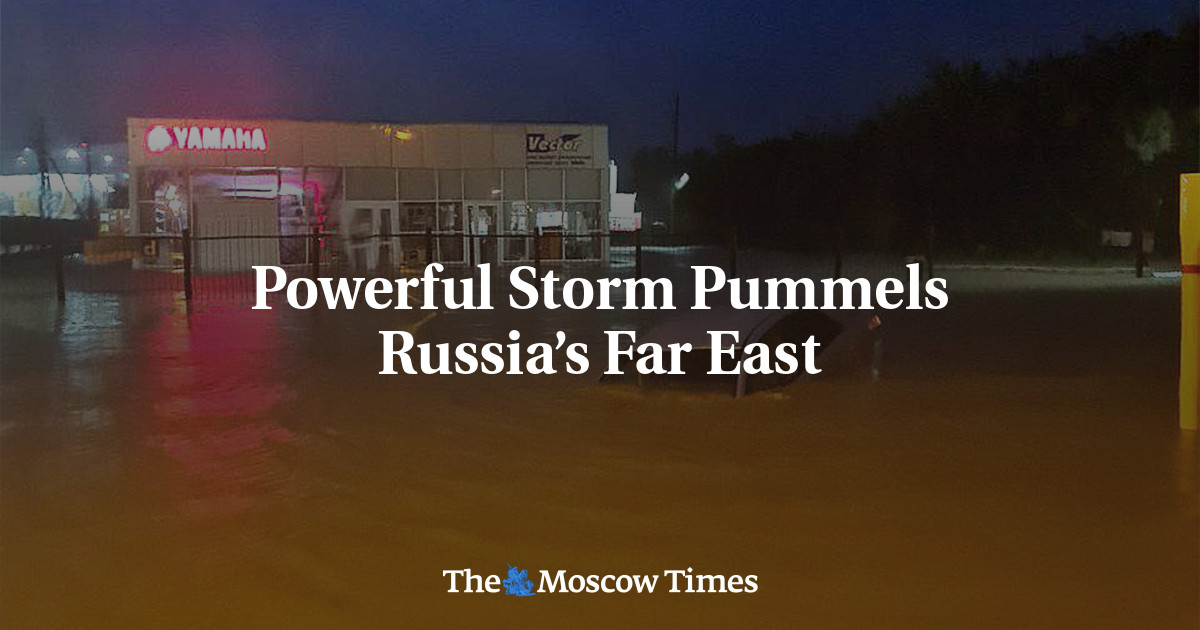 Powerful Storm Pummels Russia’s Far East - The Moscow Times