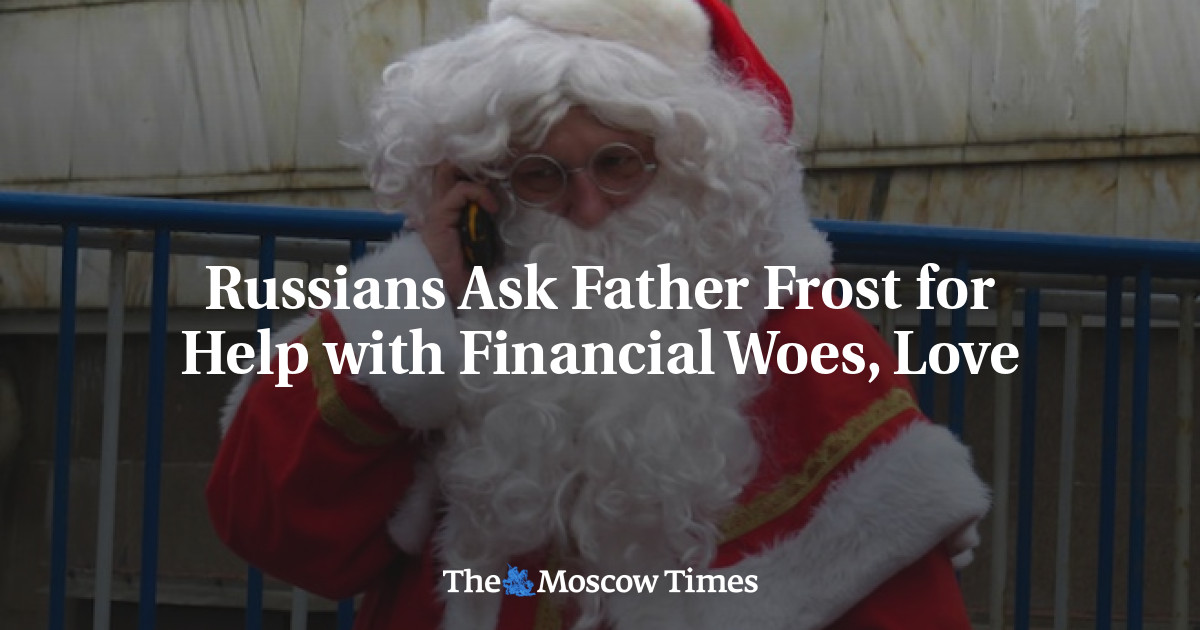 Russians Ask Father Frost for Help with Financial Woes, Love