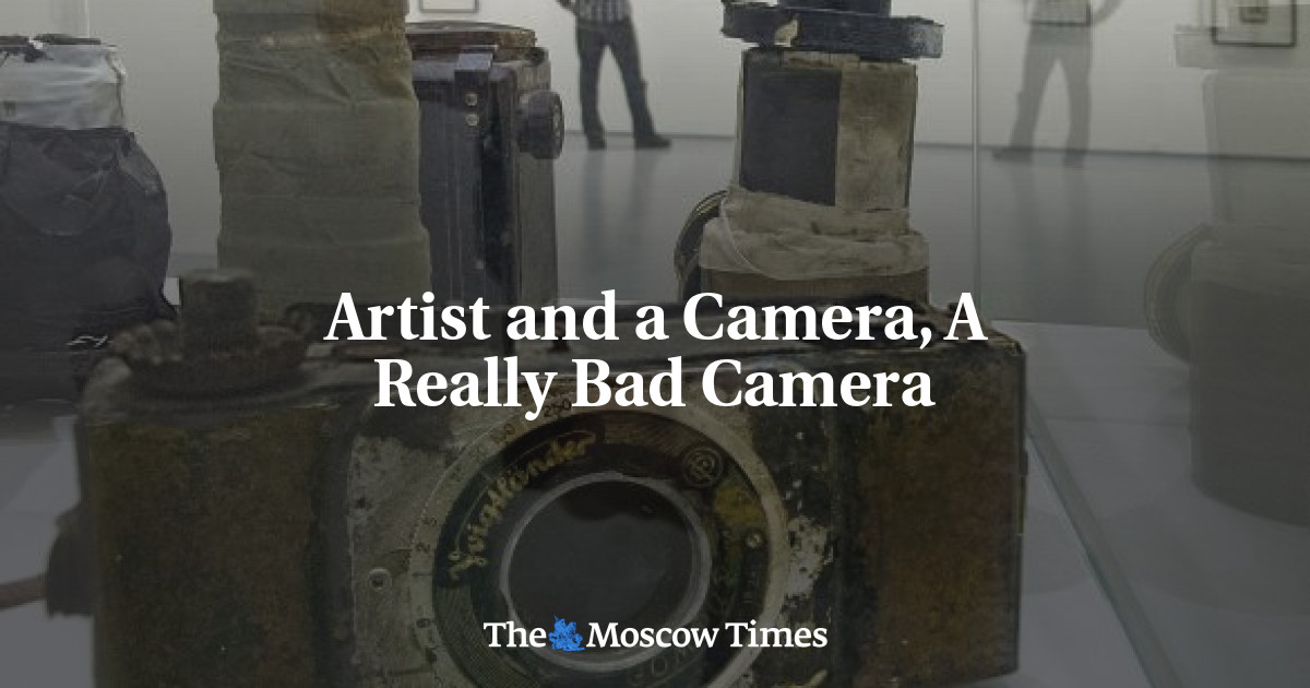 Artist and a Camera, A Really Bad Camera