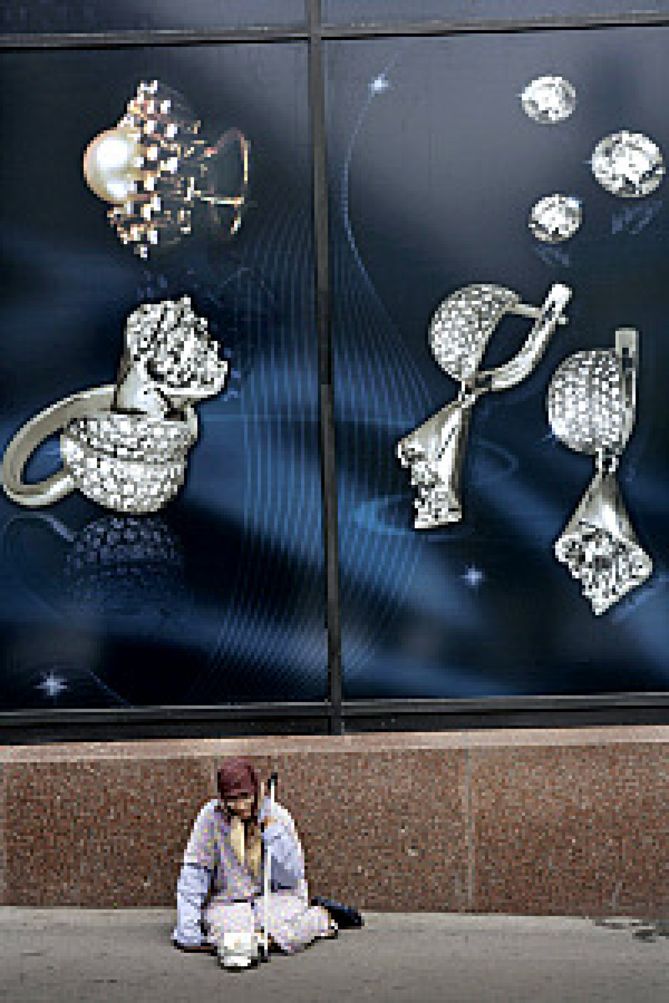 Rich Get Richer as Poor Get Poorer