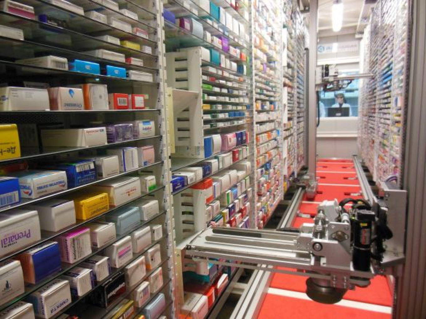 Pharmacy Chain Introduces Robot Technology
