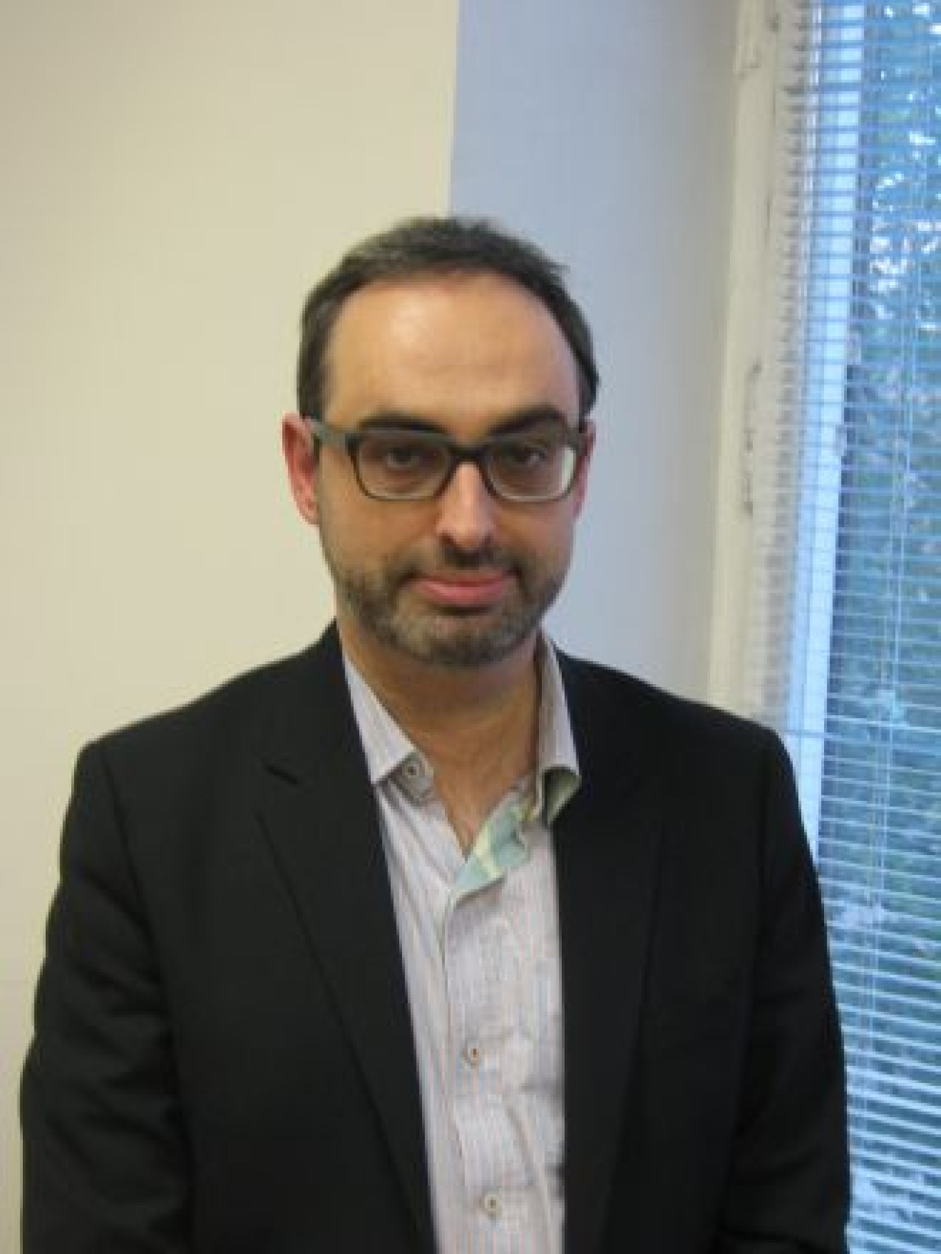 Shteyngart Aims at Collapsing U.S., Not Russia