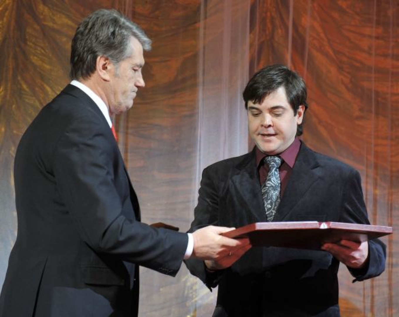 Yushchenko Honors War Nationalist